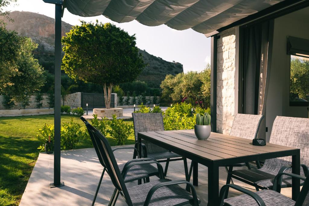 Michalis Harmony Cottage, Kalyves (updated prices 2025)