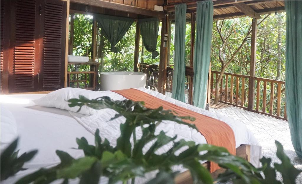 Nguyet Bieu Riverside, Thôn Kim Long (1) (updated prices 2026)