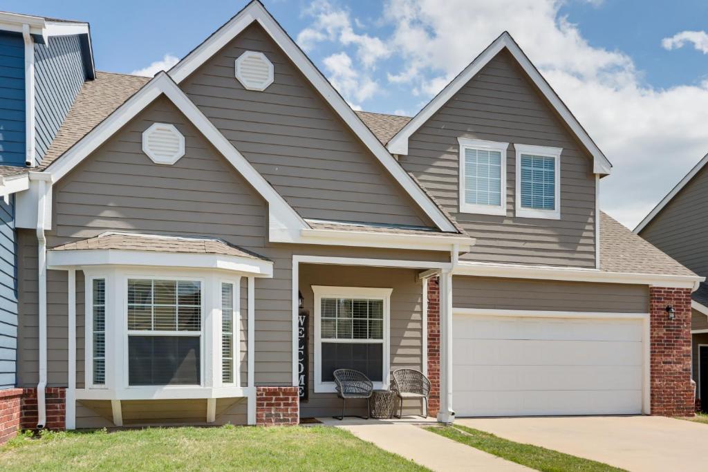 Pool and Lake Access Lovely Monkey Island Getaway, Afton (updated ...