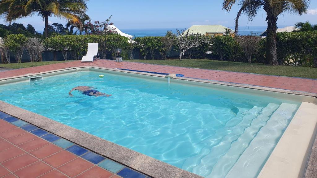 Villa LOEAN piscine privee vue mer 8 pers, Sainte-Rose (tarifs ...