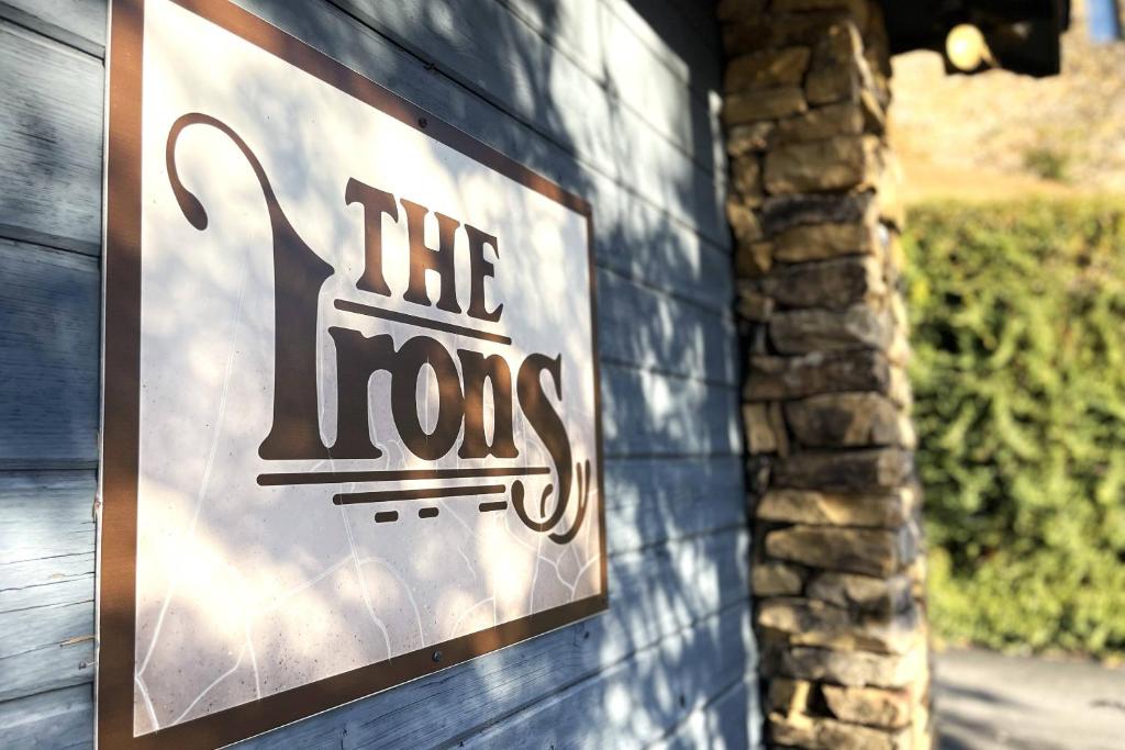 The Irons #3, Pigeon Forge (aktualisierte Preise für 2025)