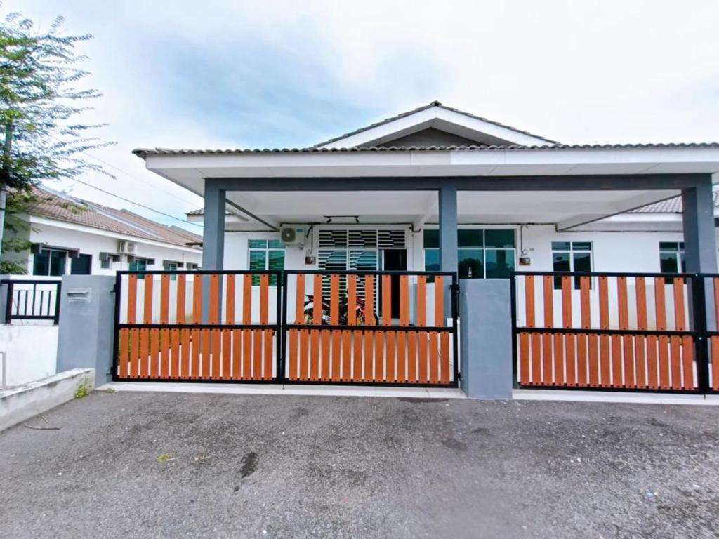 HomeSTAY TAMAN MANJUNG POINT LUMUT PERAK, Lumut (updated prices 2025)