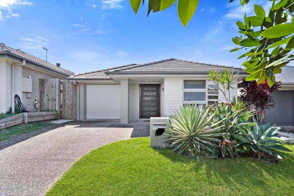 Tranquil Retreat Brisbane North, North Lakes (updated prices 2026)