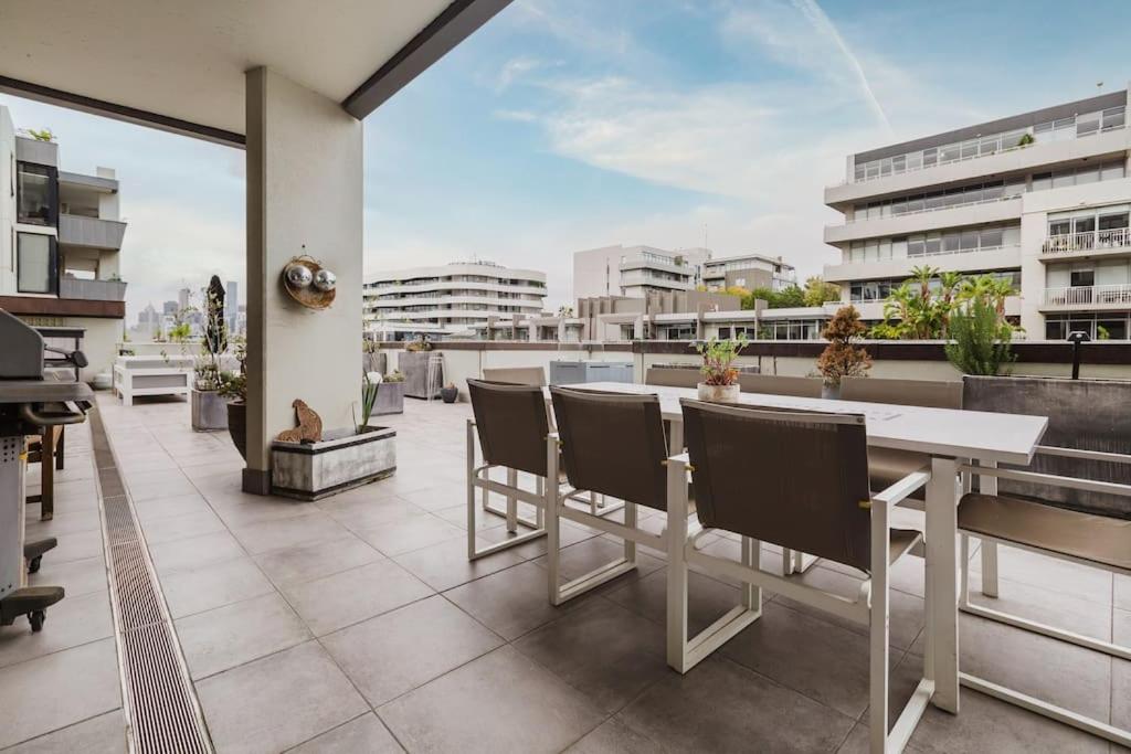 Bay Street Terrace - Spacious Indoor-Outdoor Design, Melbourne (updated ...