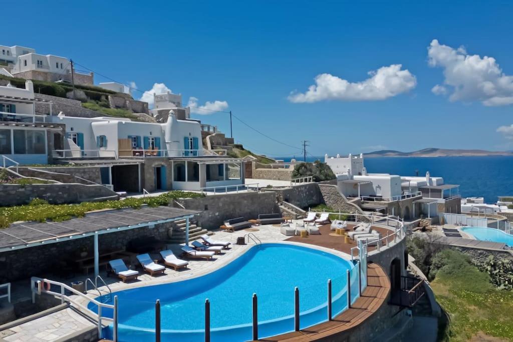 Patron 1 & 2 Pool Sunset Villas- Seven Bedrooms & Five Bedrooms ...