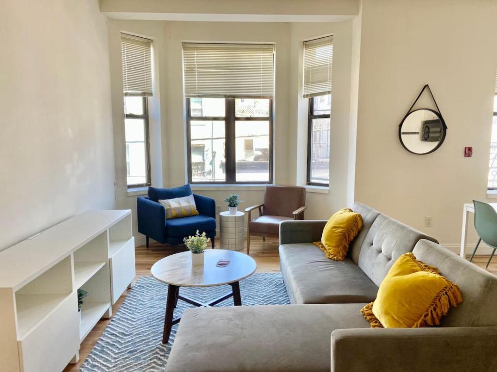 221-Modern 2B 2B on Hobokens Main Street, Hoboken (updated prices 2025)