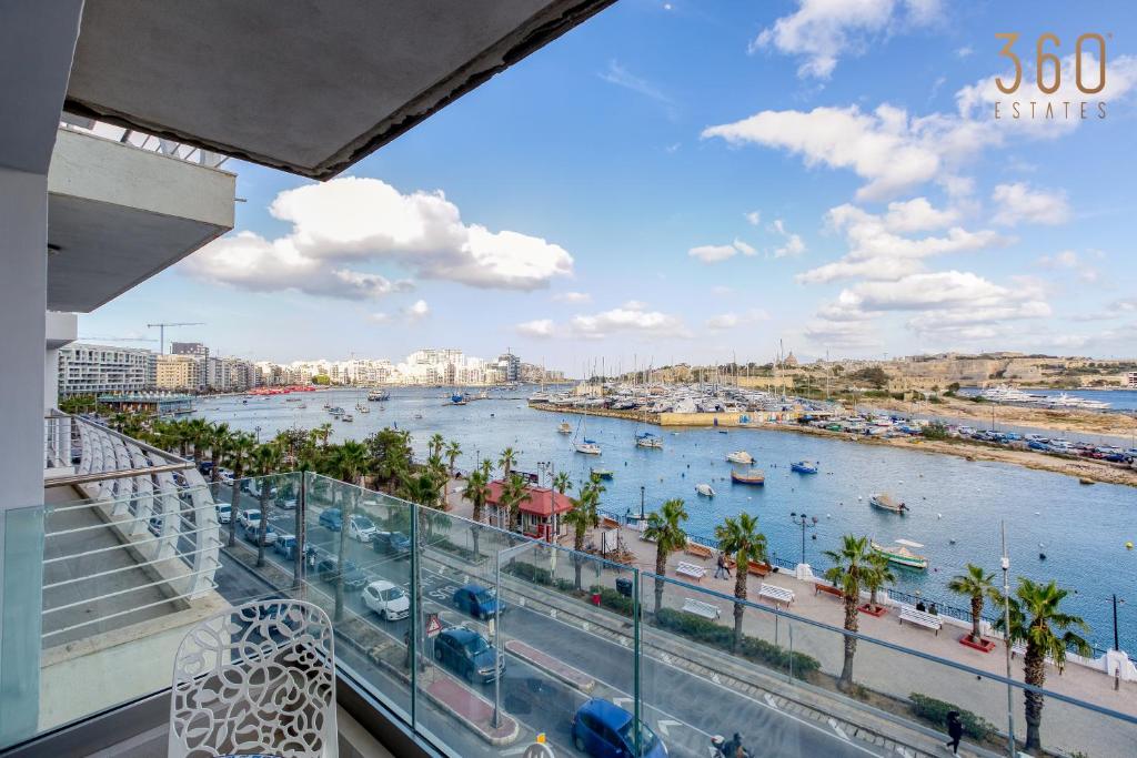 Lovely Waterfront Apt with Stunning Views in Gzira by 360 Estates ...