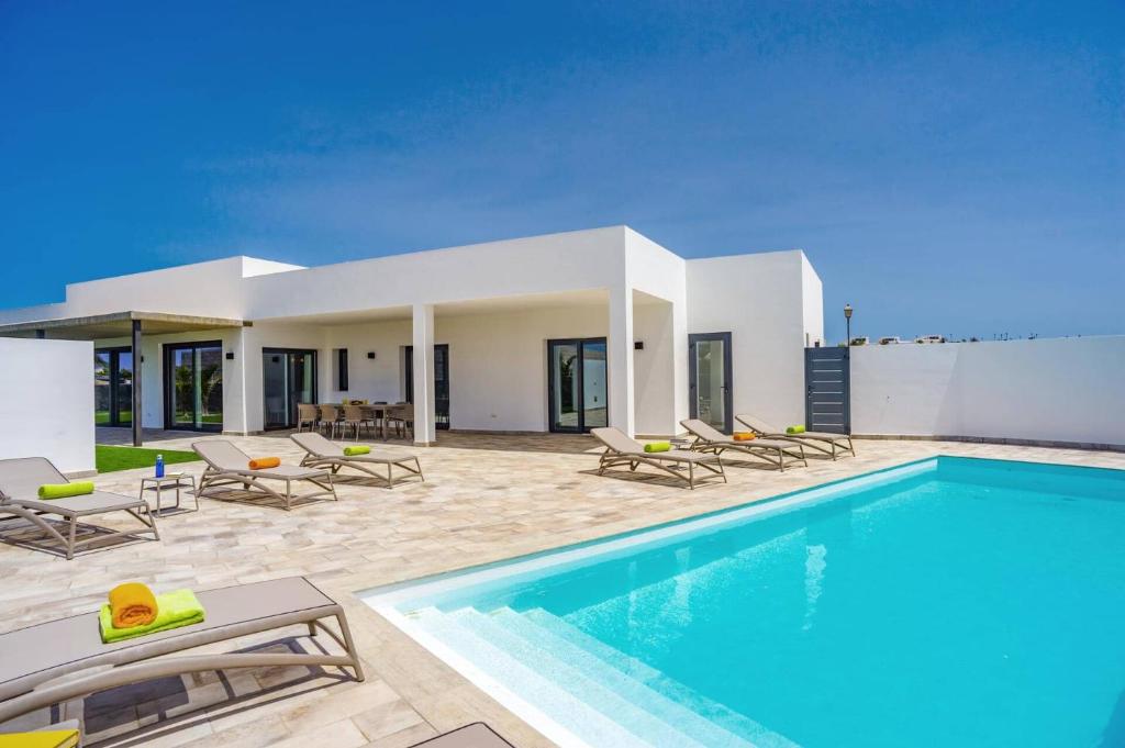 Villa Tirma by Villa Plus, Playa Blanca (updated prices 2026)