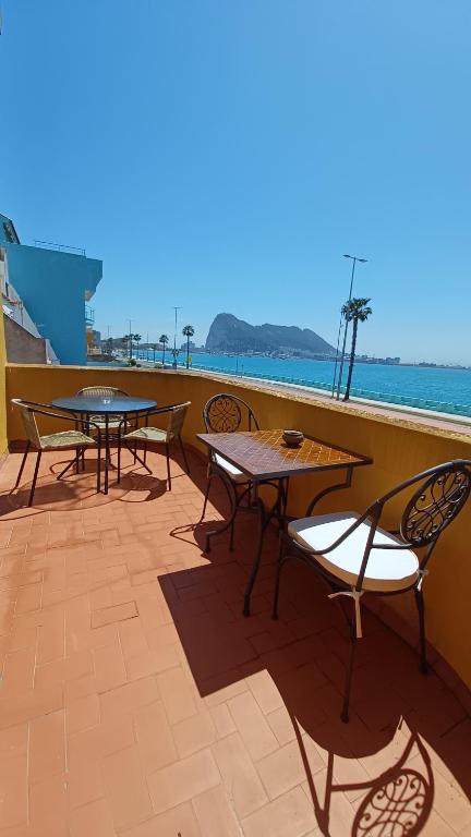 Gibraltar Views Guest House, La Línea de la Concepción – Updated 2024 ...