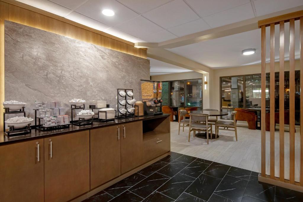 Best Western Plus Meadowlands, Secaucus (updated prices 2025)