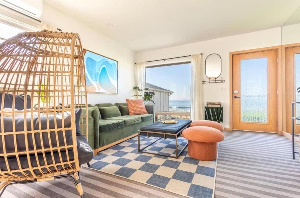 OCEAN FRONT LUXE Manhattan Beach Strand - DO NOT REACTIVATE - STRAND ...