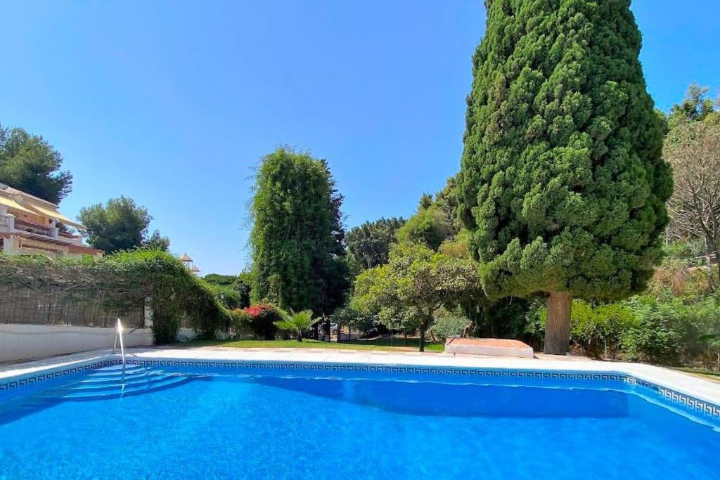 Modern 1 bedroom with Pool acess, Edificio Bahamas, Nerja, Nerja ...