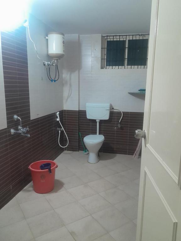 Beautiful 2 BHK Flat with Kitchen, Bangalore (updated prices 2024)