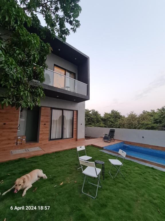 Riverside villa manor, Manor (updated prices 2025)