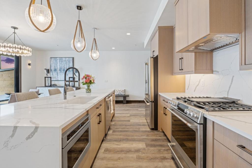 Shooting Star, Whitefish (updated prices 2025)