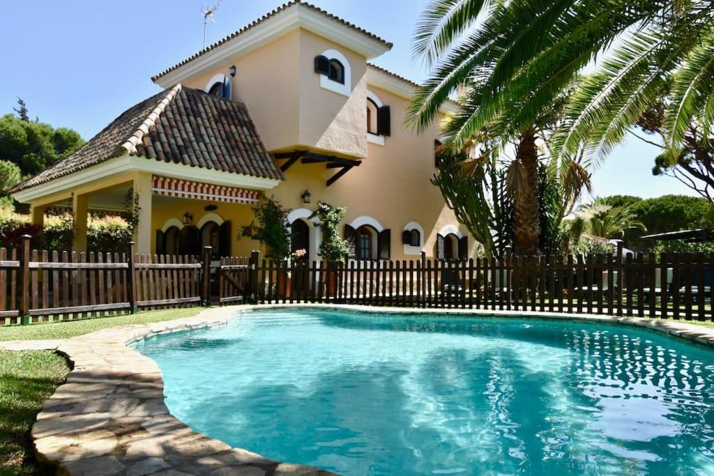 Villa Roche: Relax familiar junto al mar en Cádiz, Roche (updated ...