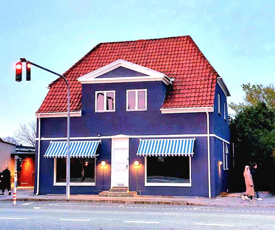 Guesthouse 'Blue House' in vintage villa&garden, Copenhagen (updated ...