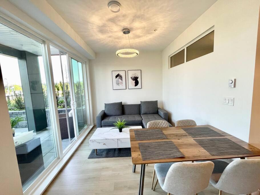 Modern 1 bedroom condo across Tsawwassen Mills, Delta (updated prices 2025)