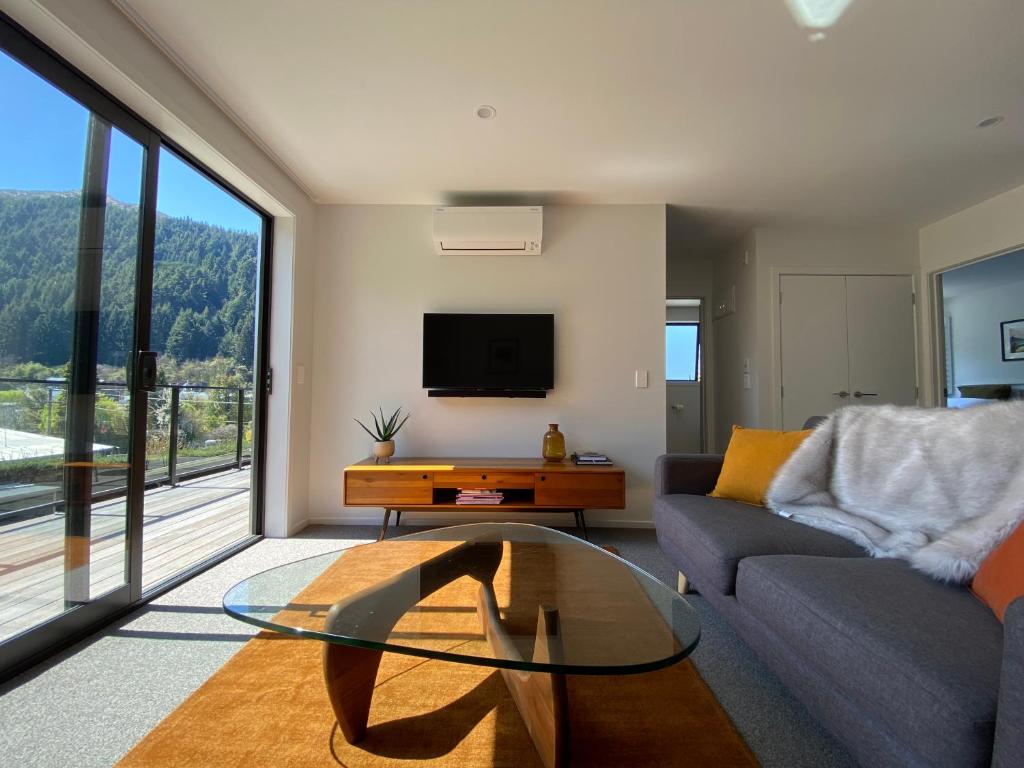 Chic Village Condo with views and by Skyline, Queenstown (updated ...