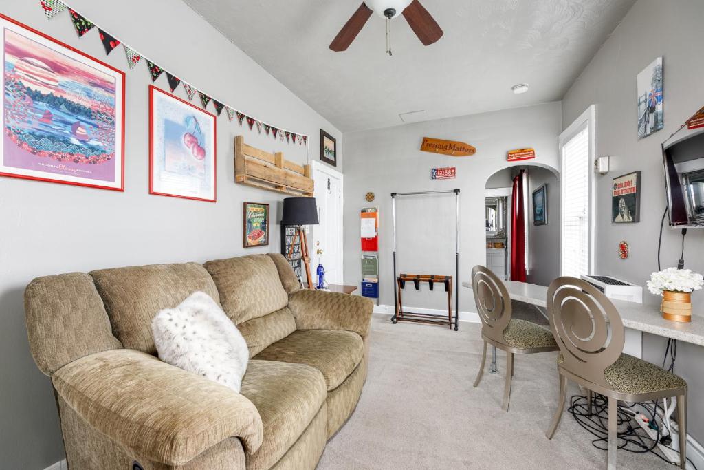 The Cherry Capital at Timberline Flats, Traverse City (updated prices 2026)