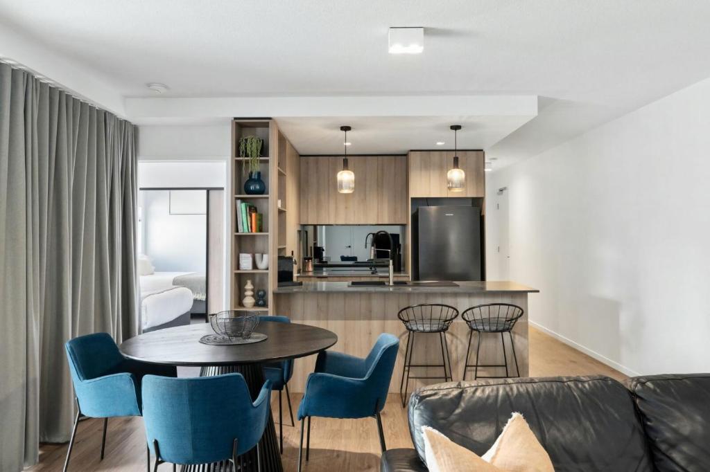 Queen Windsor Iqld, Brisbane (updated prices 2025)