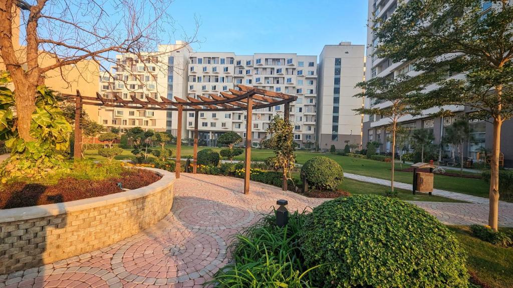 One Bed Luxury Appartment in Penta Square Phase 5 DHA Lahore, Lahore ...