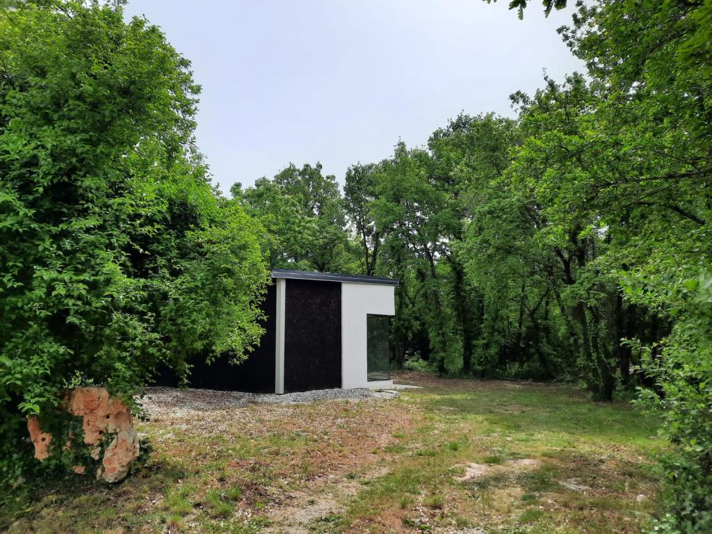 Silent Nature Tiny House Porec - mit Pool -, Poreč (updated prices 2024)