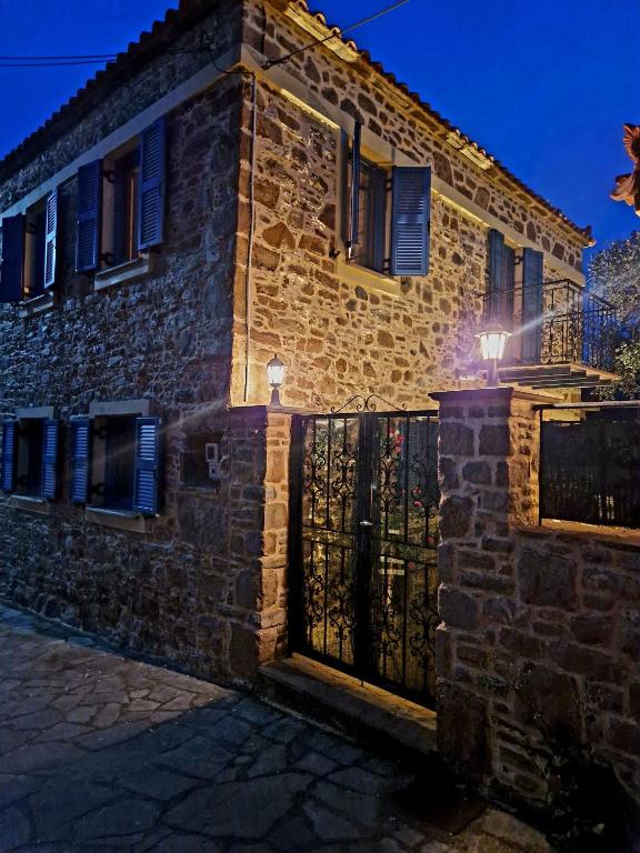 Tati's house, Portianón (updated prices 2025)