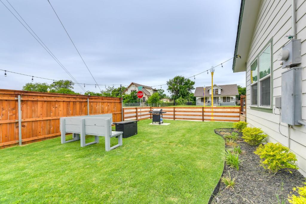 Chic Waco Studio with Fire Pit - 2 Mi to Downtown!, Waco – Updated 2024 ...