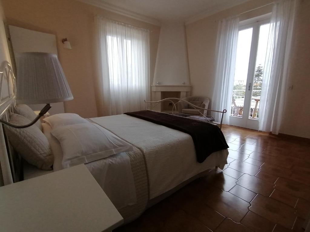 DIMORA BIANCA ROOMS, Pezze di Greco (updated prices 2025)
