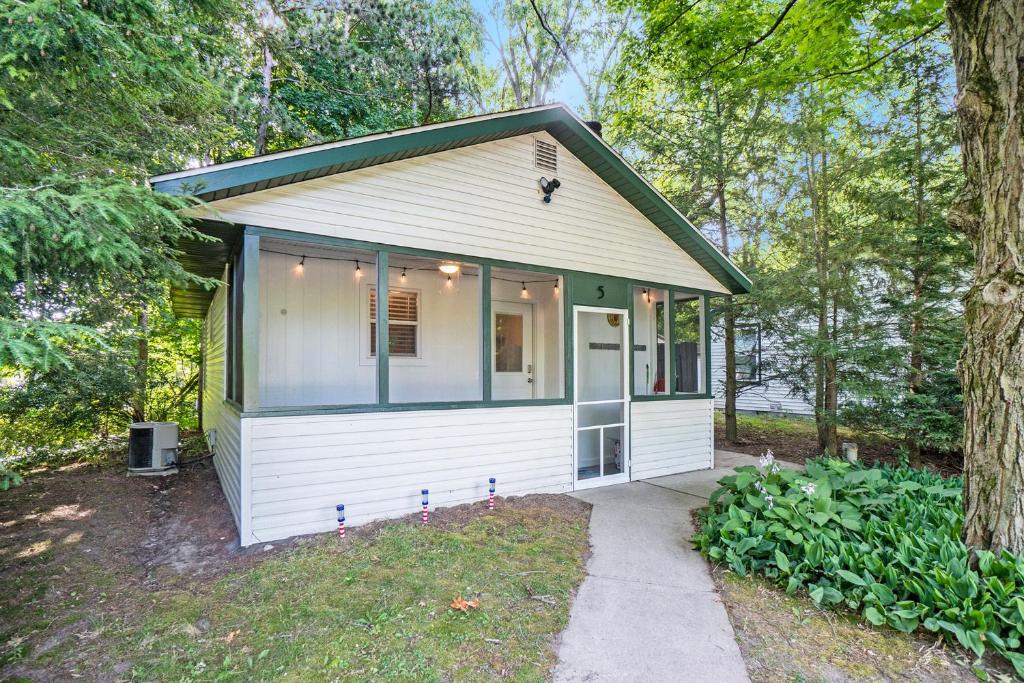 Goshorn Lake Resort #5 - goshorn lake access, Saugatuck (updated prices ...