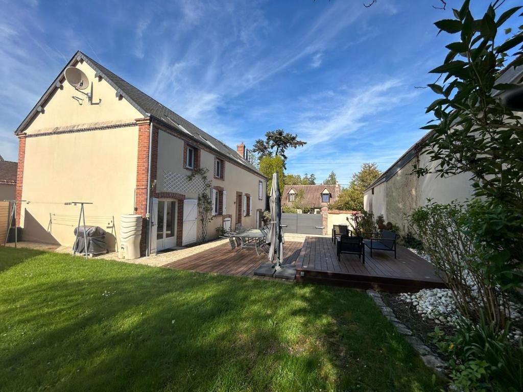 Charmante Maison proche Chartres, Lèves (updated prices 2024)