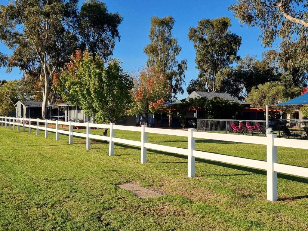 Boomerang Way Tourist Park, Tocumwal (updated prices 2025)