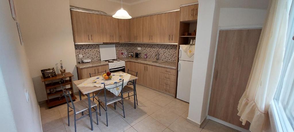 ΤΟ ΣΠΙΤΙ ΤΟΥ ΠΑΠΠΟΥ, Mirina (updated prices 2026)