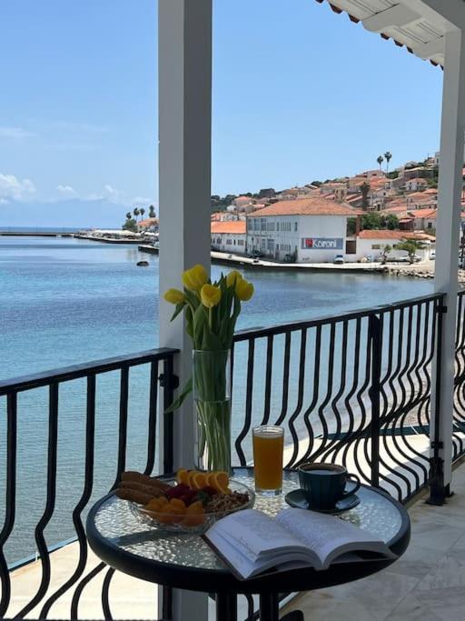 Artaki beach house with view, Koroni (updated prices 2025)