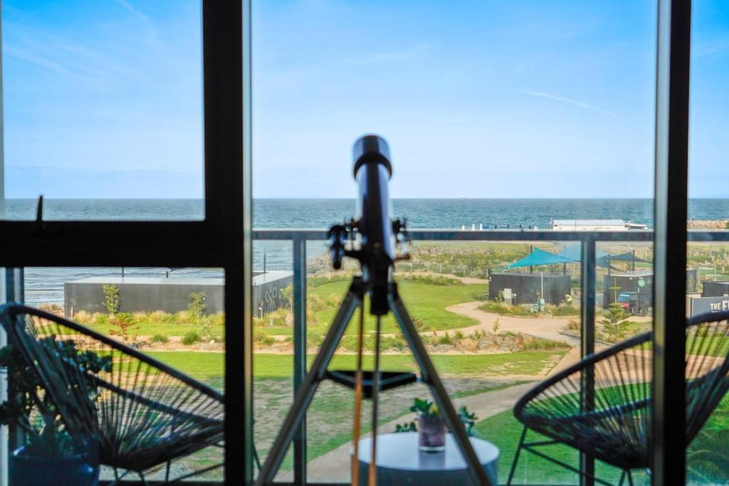 Wyndham Harbour Luxury Bayside Haven with parking, Werribee South ...