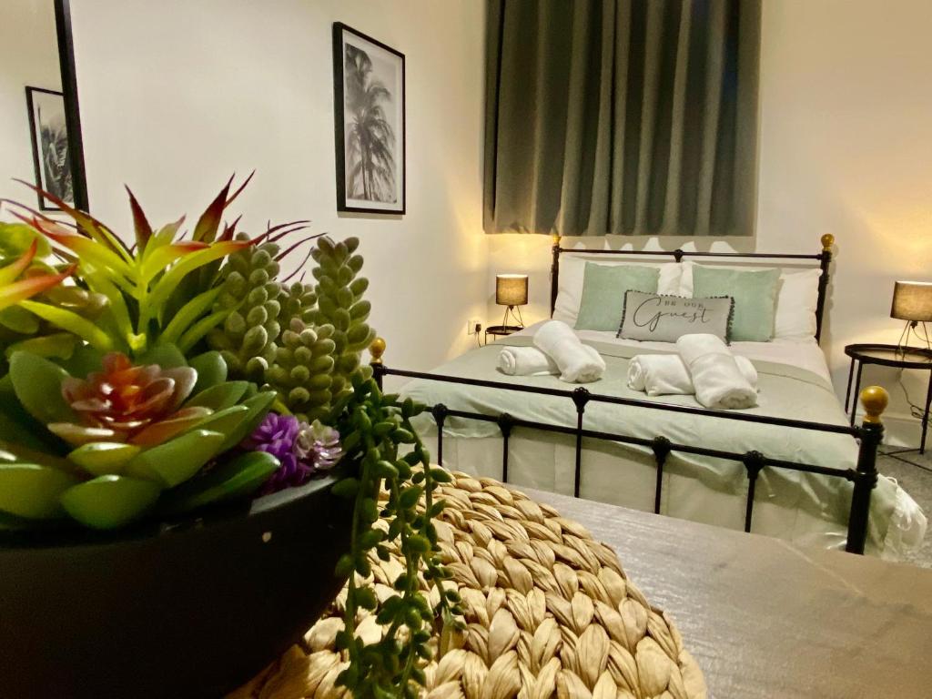 Large 2 Double Bed Private Apartment with sofa-bed and balcony in the ...