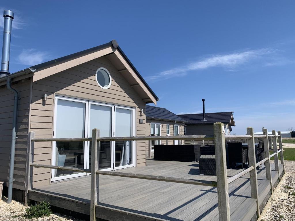 Prospect Lodge at The Bay Filey, sleeps up to 6, and 2 dogs stay for ...