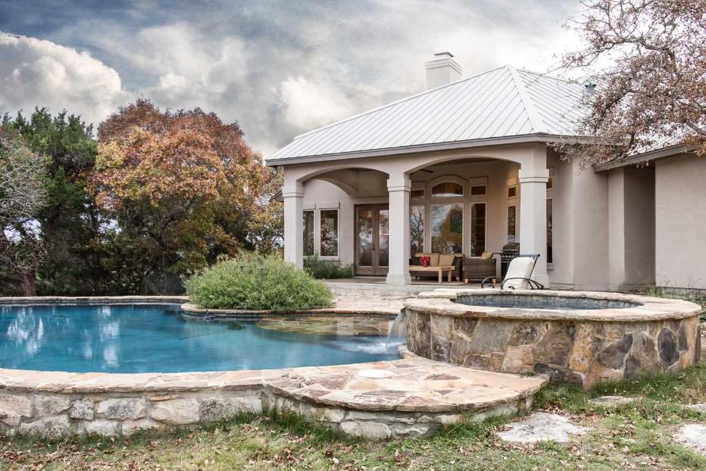 Rockin' B Ranch Summit House, Pipe Creek (updated prices 2025)