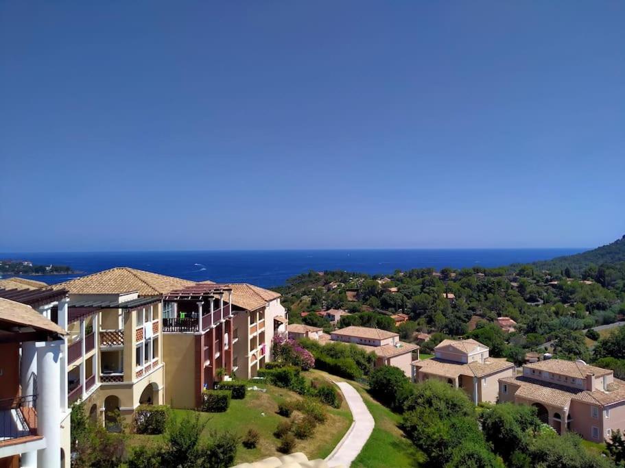 Superbe Duplex Cap Esterel VUE MER, Saint-Raphaël (updated prices 2025)