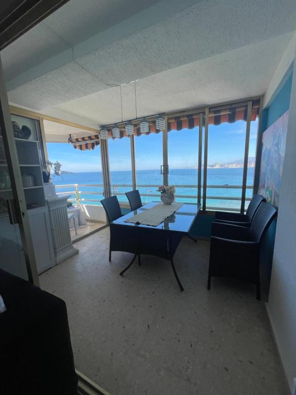 Primera linea de la Playa de levante, Benidorm – Precios actualizados 2024