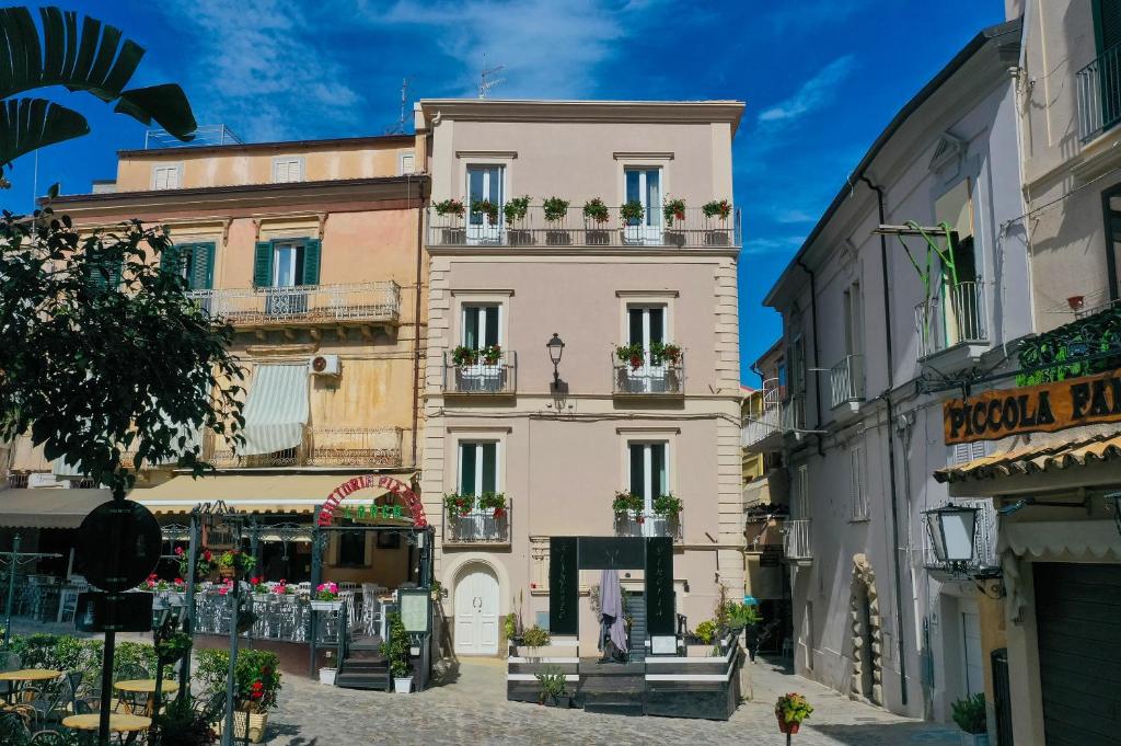 La Divina - free parking -, Tropea (updated prices 2025)