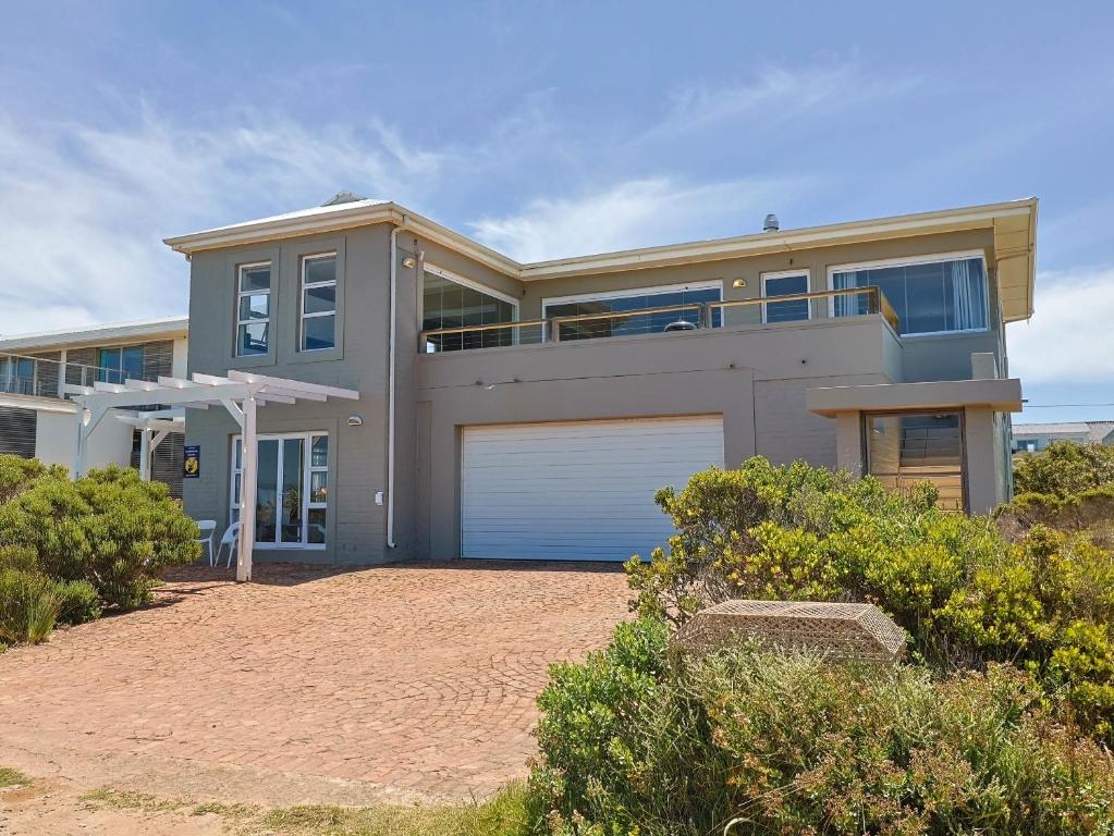 Penguin View, Bettyʼs Bay (updated prices 2026)