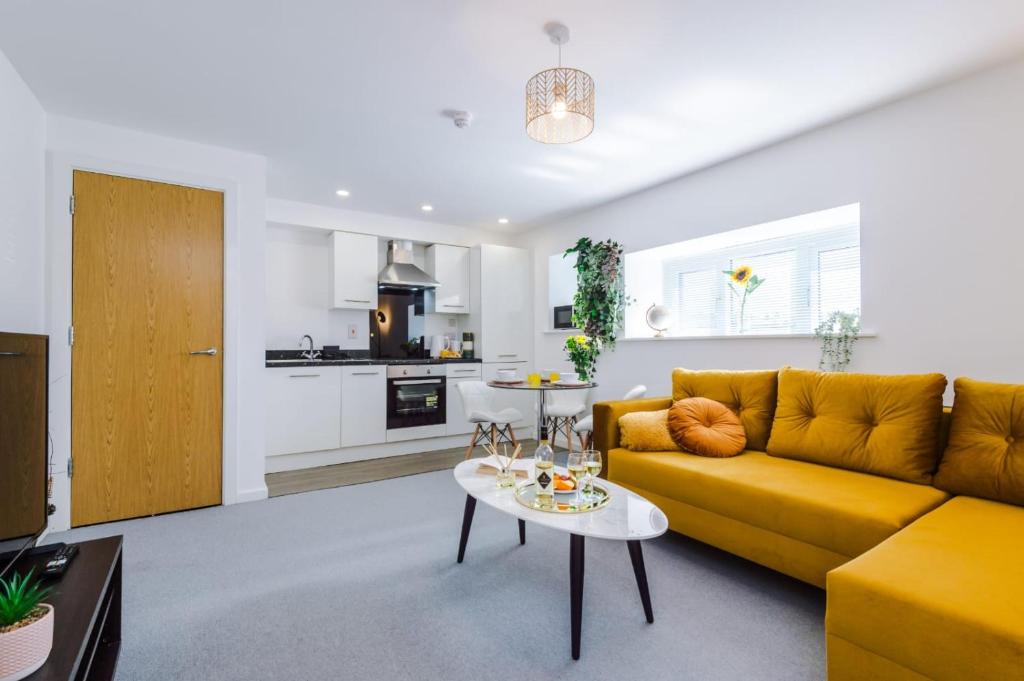 Stunning 2-Bed apartment with allocated parking, Leeds (updated prices ...