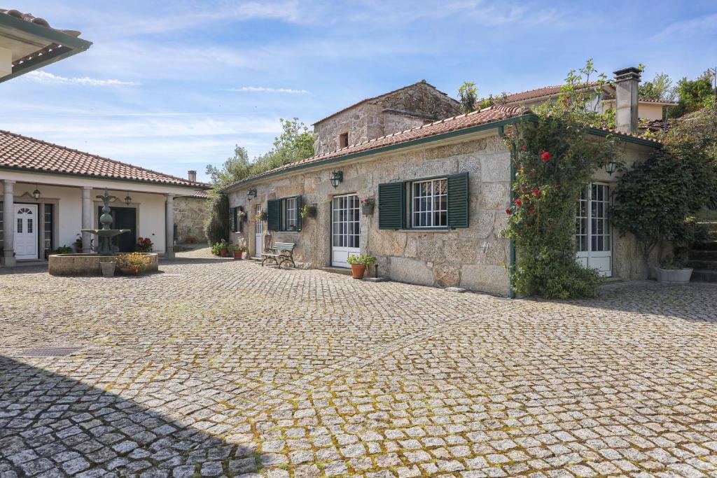 Charming granite cottage in beautiful surroundings, Casal Diz (updated ...