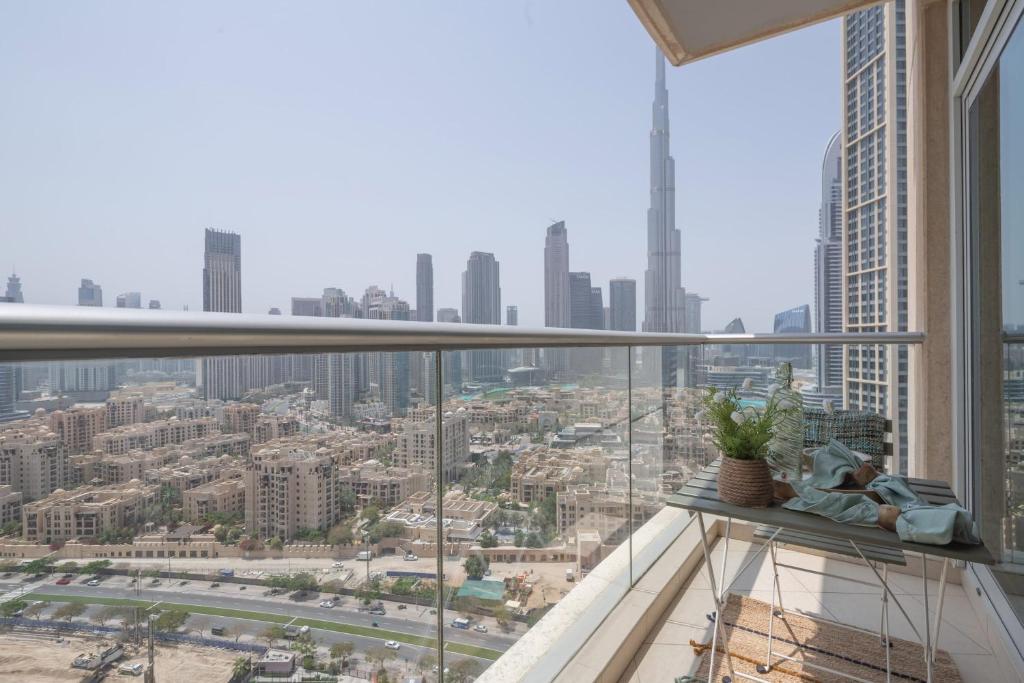 Frank Porter - Burj Views Tower A, Dubái – Precios actualizados 2024