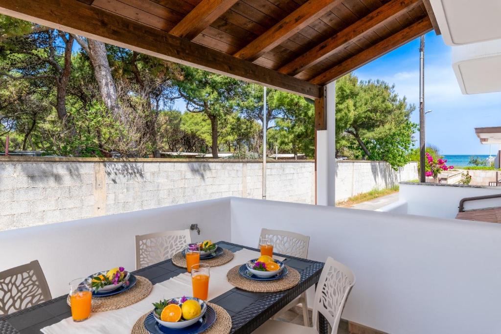 La vista mare da Viola, Specchiolla (updated prices 2026)