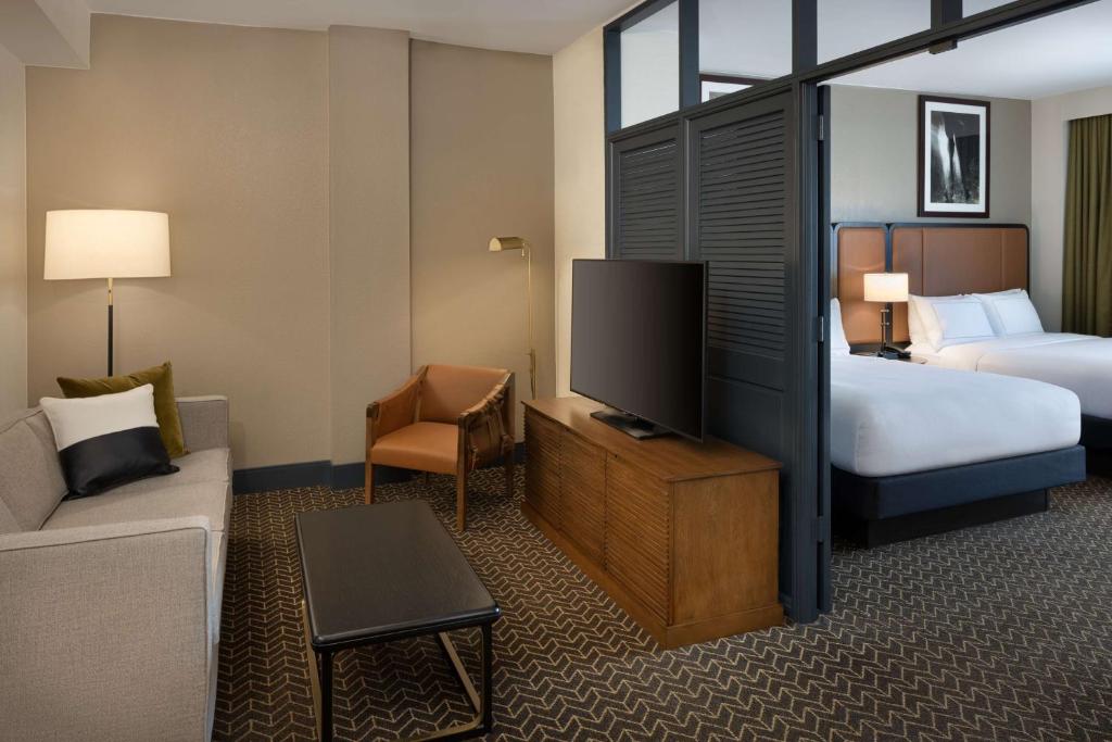 DoubleTree Suites by Hilton Lexington, Lexington (updated prices 2025)