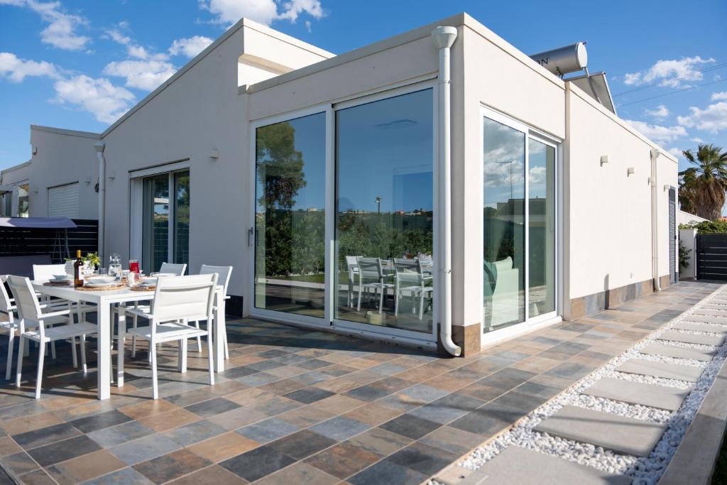 Villa Paradiso plemmirio, Terrauzza (updated prices 2026)