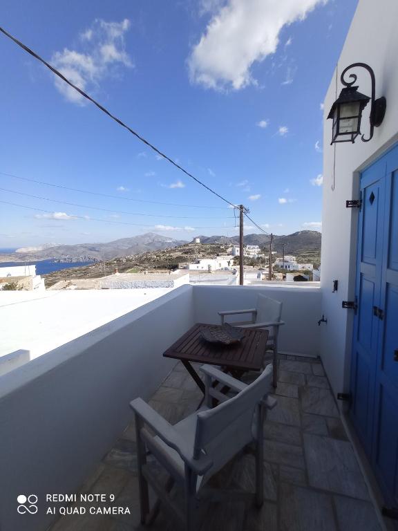 Maritina's house top floor, Kamárion (updated prices 2025)